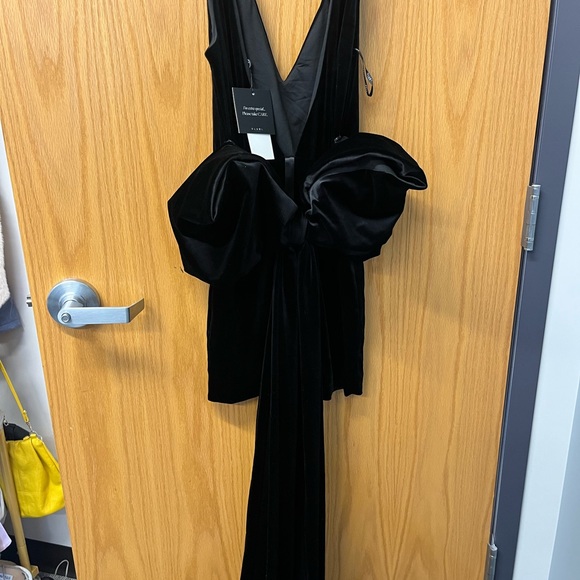 Club L London | Dresses | Nwt Club L Low Back Bow Train Dress | Poshmark